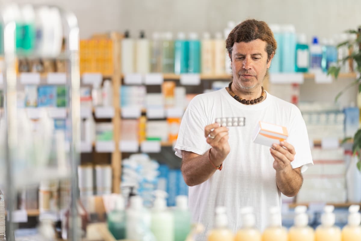 Azithromycin: Uses, Dosage, Side Effects & UK Guide